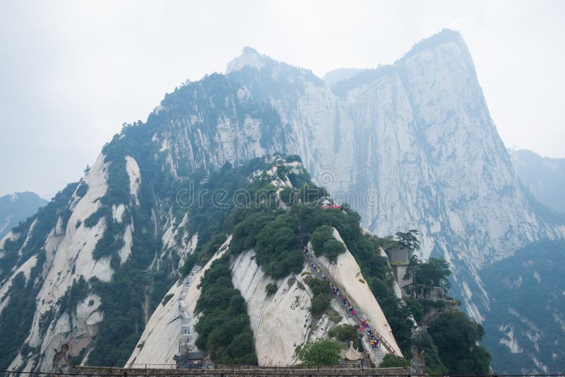 El Monte Hua imagen de archivo. Imagen de budismo, lugar - 34335541