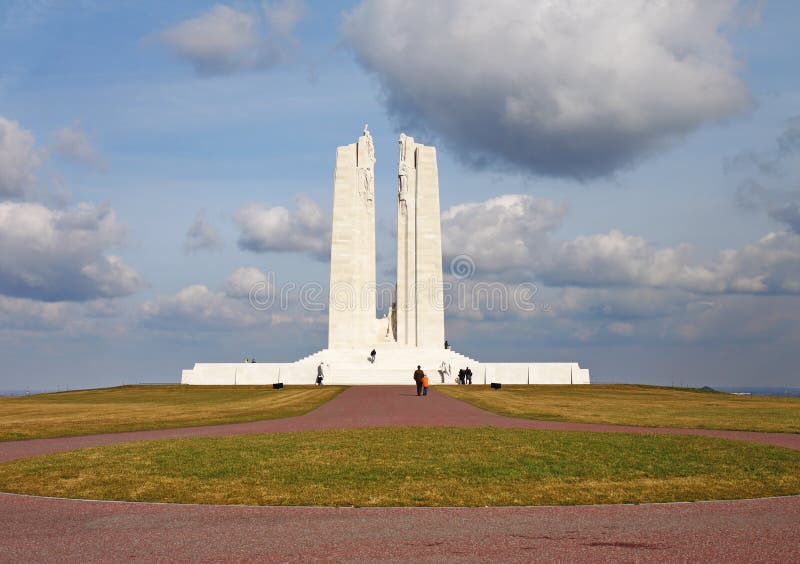 El Monumento Canadiense De La Guerra De Vimy Ridge En Francia ...
