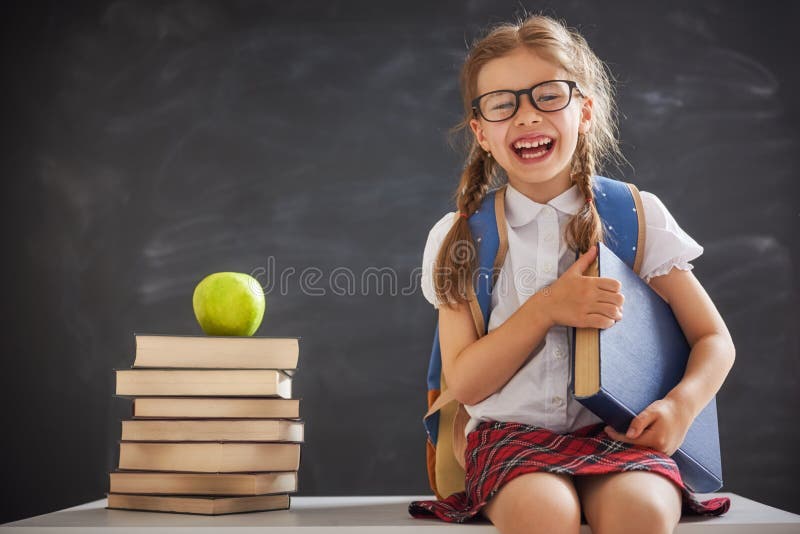 El Niño Está Aprendiendo En Clase Imagen De Archivo Imagen De Elemental Cabrito 95615869