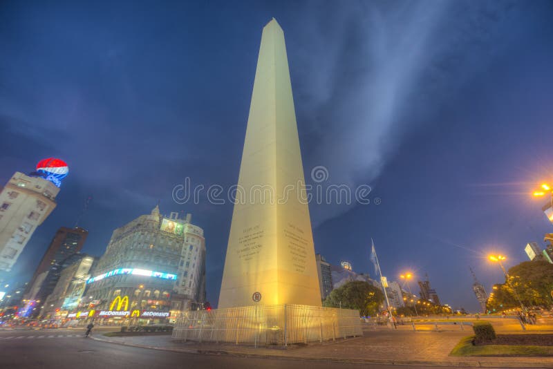 El Obelisco (EL Obelisco) En Buenos Aires Fotografía editorial - Imagen ...