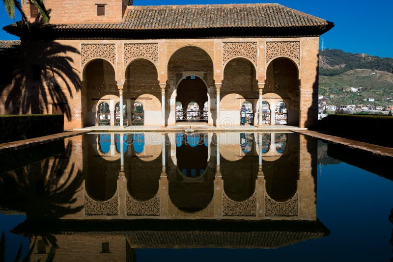 El Palacio Del Partal Alhambra De Granada Imagen de archivo editorial ...