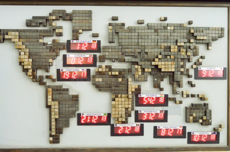 El Panel Del Mundo Con El Tiempo Fotografía editorial - Imagen de ...