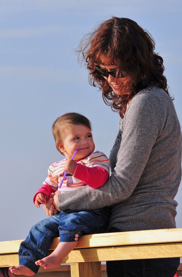 El Parenting foto de archivo. Imagen de rafael, fotos - 24583934