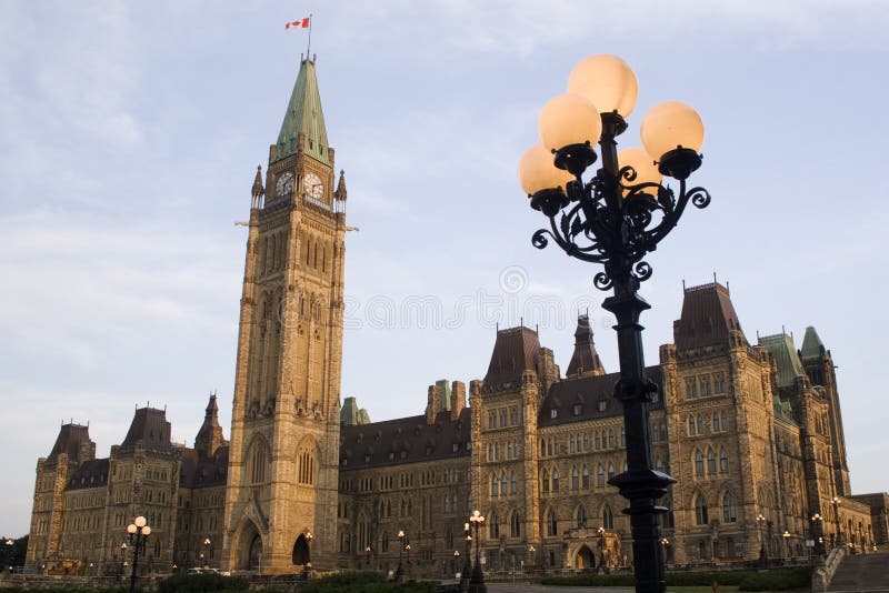 El parlamento canadiense imagen de archivo. Imagen de hoja - 473469