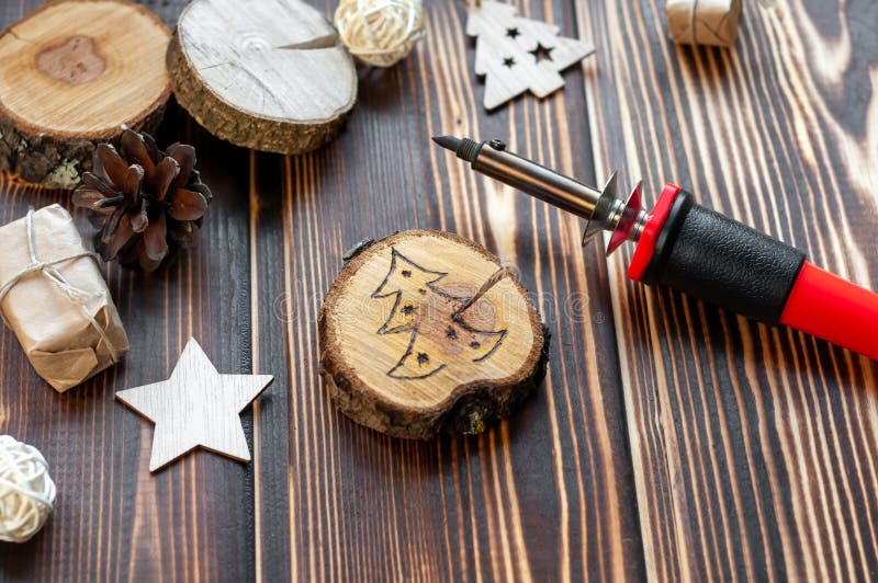 El Proceso De Quemar Madera Como Hobby Como Actividad En Cuarentena ...