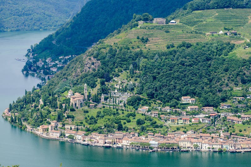 El pueblo de Morcote imagen de archivo. Imagen de bosque - 76853071