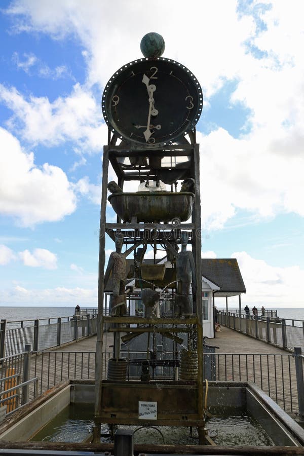 El reloj de agua foto de archivo. Imagen de ahora, suceda - 105980780