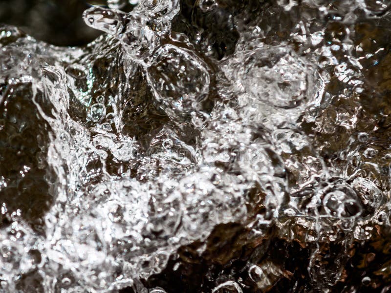 El salpicar del agua imagen de archivo. Imagen de frescura - 31215841