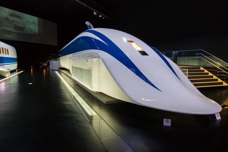 El SCMaglev Y El Parque Ferroviario Foto de archivo editorial - Imagen ...