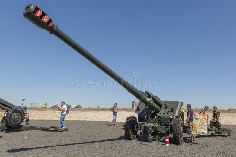 El 2A65 imagen editorial. Imagen de armado, brazo, armadura - 112173090