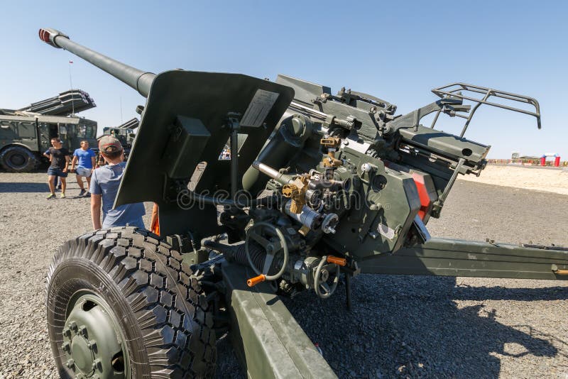 El 2A65 imagen editorial. Imagen de armado, brazo, armadura - 112173090