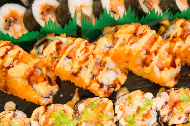 Rollos de Suchi fijados imagen de archivo. Imagen de suchi - 72311263