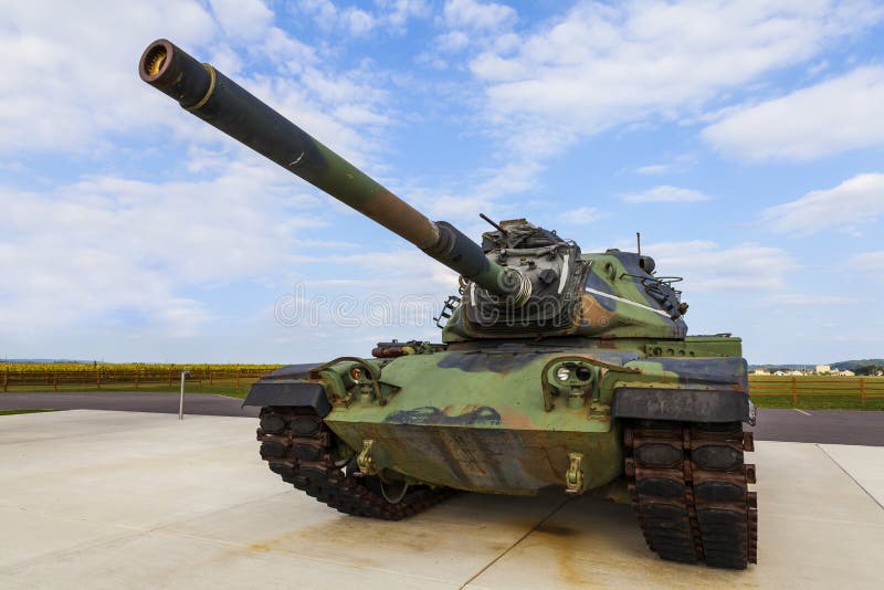 El tanque imagen de archivo. Imagen de verde, desecho - 32220723