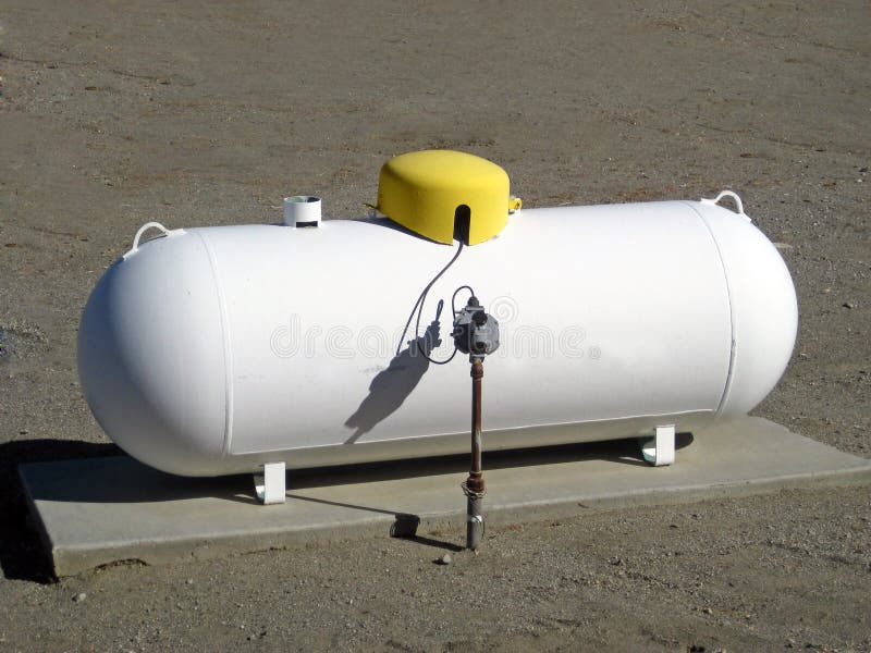 El tanque de propano imagen de archivo. Imagen de ingeniería - 36768573