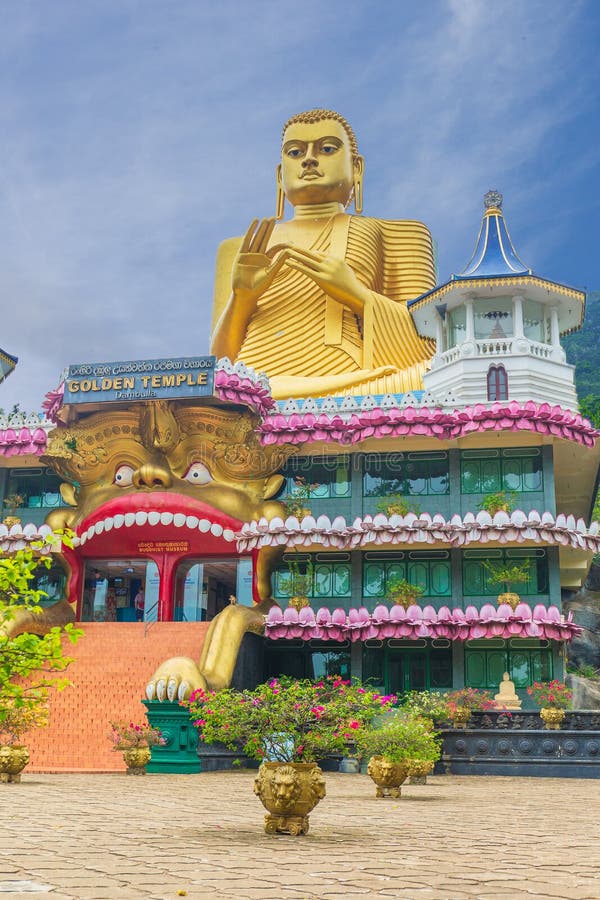 El Templo De Oro En Dambulla Sri Lanka Imagen de archivo - Imagen de ... El Templo De Oro En Dambulla Sri Lanka Imagen de archivo - Imagen de ...