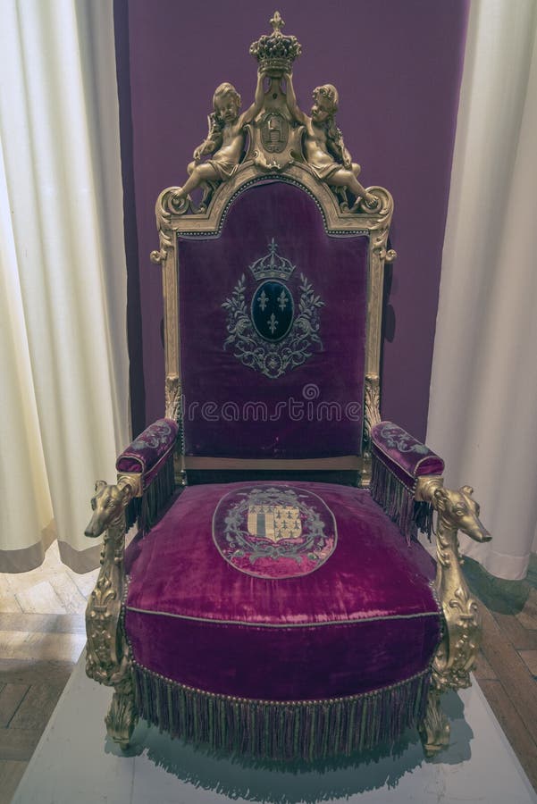 El trono del rey foto de archivo editorial. Imagen de dormitorio ...