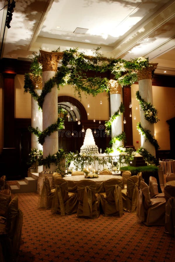 Elaborate Setup Surrounding Wedding Cake Stock Image - Image of cake ...