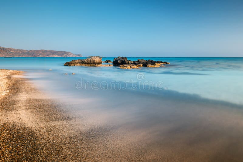 Elafonissi-Strand Mit Rosa Sand Auf Kreta Stockfoto - Bild von relax ...