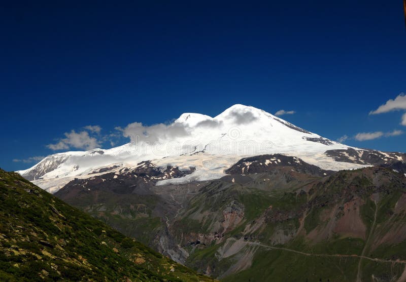 Pico de Elbrus foto de stock. Imagem de neve, brilhante - 10642854