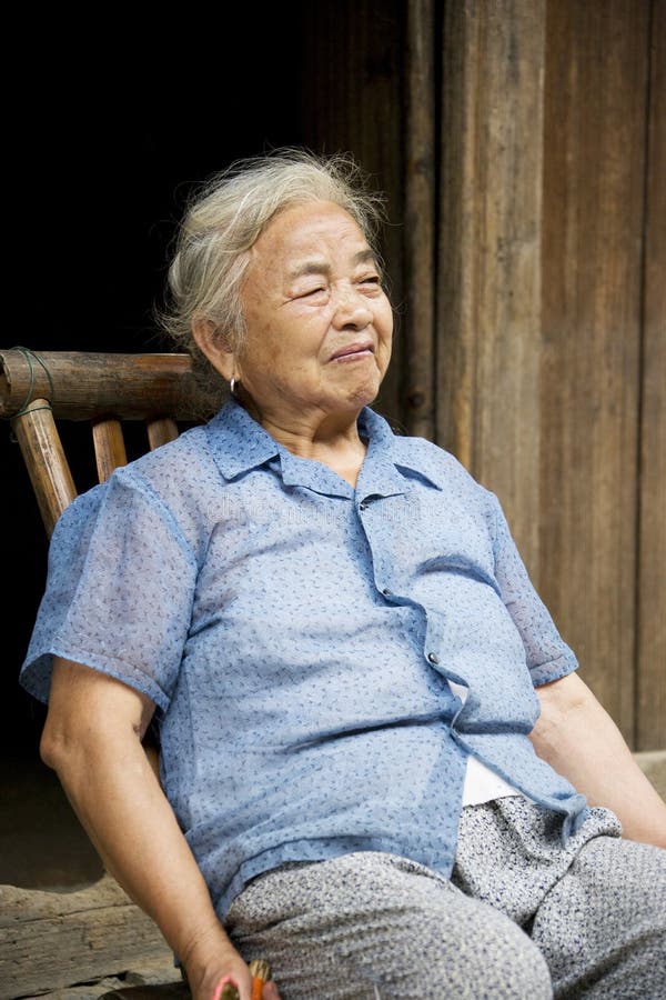 Elderly Chinese Lady at Daxu Stock Image - Image of older, hand: 10471355