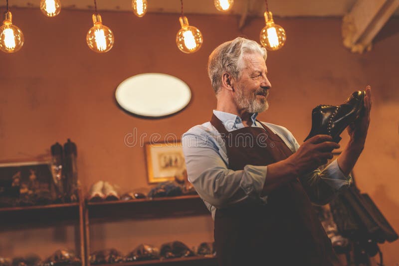 Elderly Shoemaker Makes Artisan Shoes Stock Photo - Image of sewing ...
