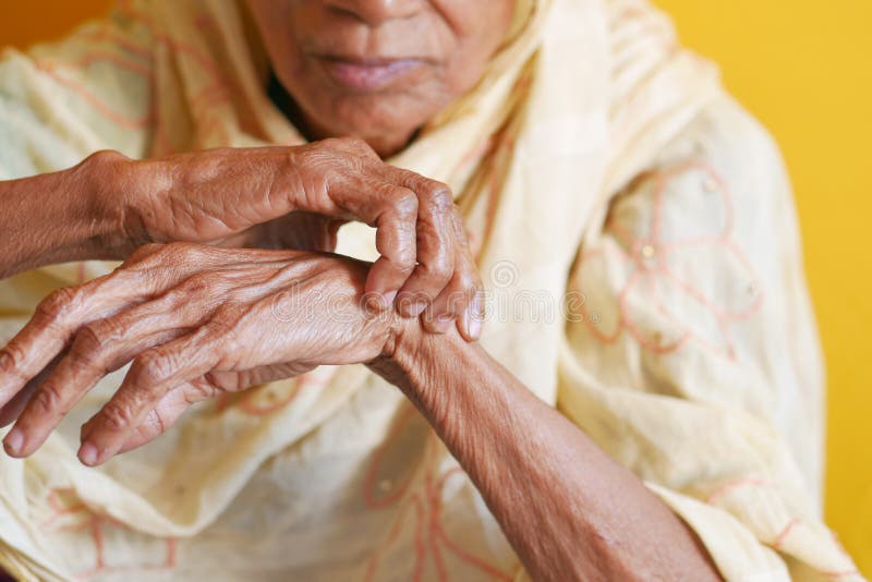 Elderly Woman Suffering Pain on Hand Stock Photo - Image of wrist ...