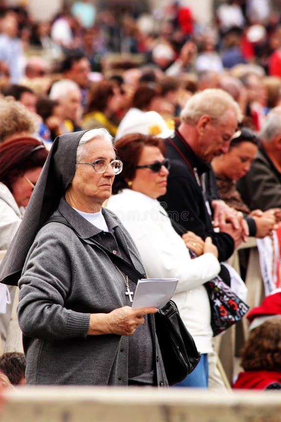 Eldery nun editorial photography. Image of paul, giovanni - 19368762