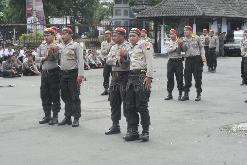 ELECTION PERFORMANCE SECURITY POLICE FORCE Editorial Image - Image of ...