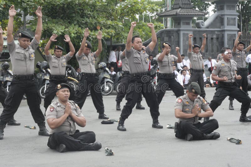 ELECTION PERFORMANCE SECURITY POLICE FORCE Editorial Photo - Image of ...