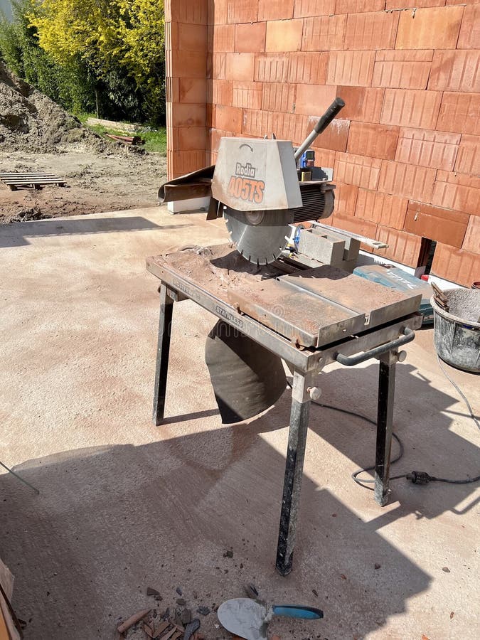 Electric Building Block Cutting Machine Stock Photo - Image of place ...