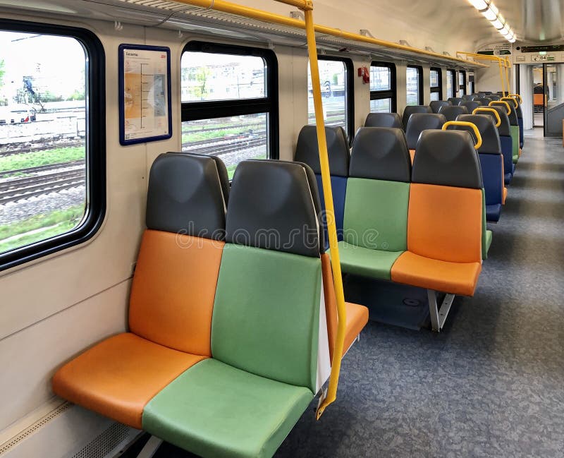 Commuter Train in Russia editorial photo. Image of railway - 181767751