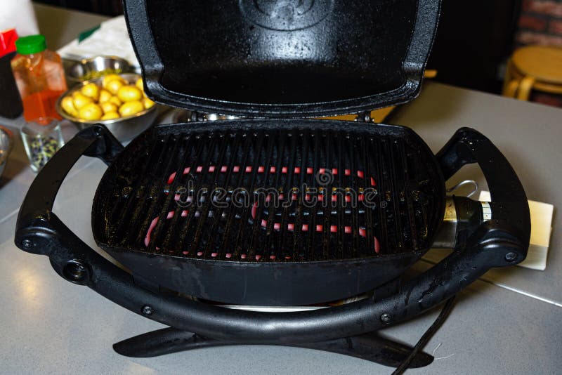 Electric Grill Heating Up Indoors Stock Photo - Image of prepare ...