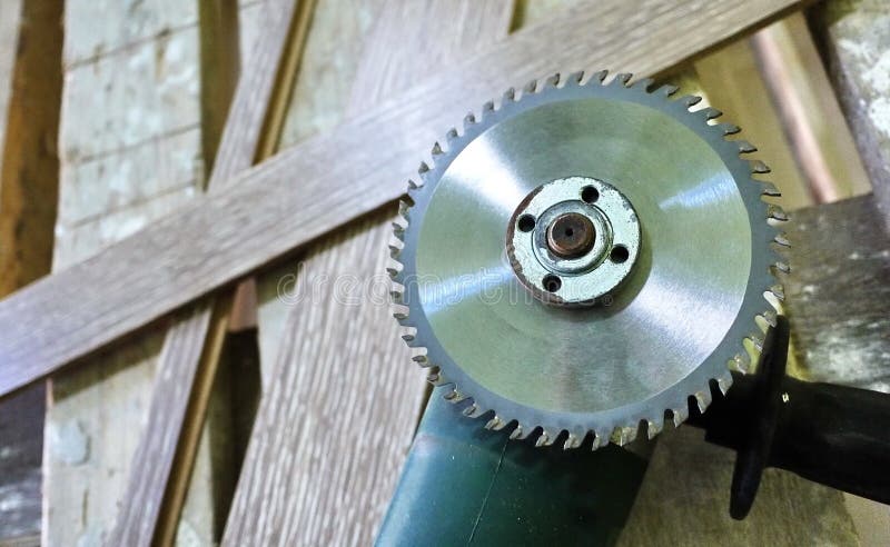 Electric Grinder for Working on Wood. the Disc with Teeth Makes it Easy ...