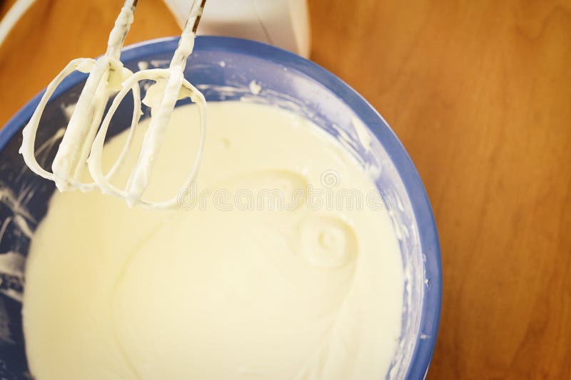 Electric Hand Mixer, Baking Stock Image - Image of vintage, food: 17499151
