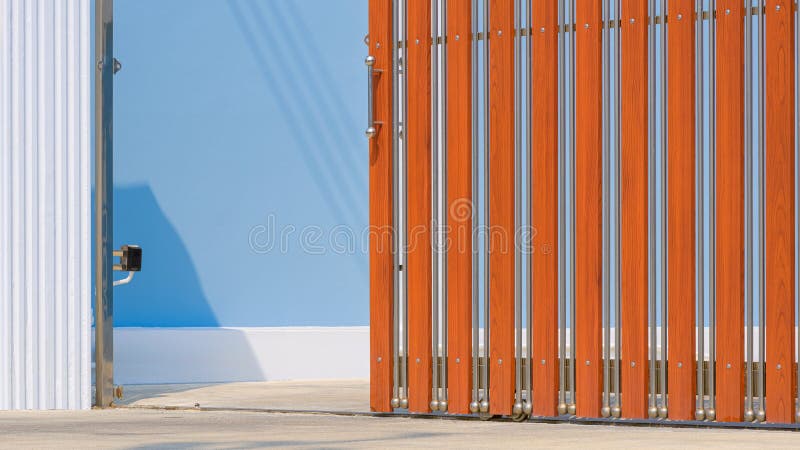 Electric Sliding Gate Door in Front of Modern House, Perspective Side ...