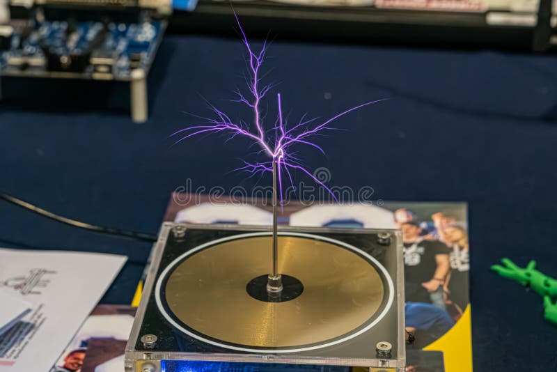 Electrical Experiment Setup with a Central Apparatus, Metallic Disc ...