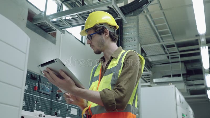 Electrical and Instrument Technician Maintenance Electric System at ...