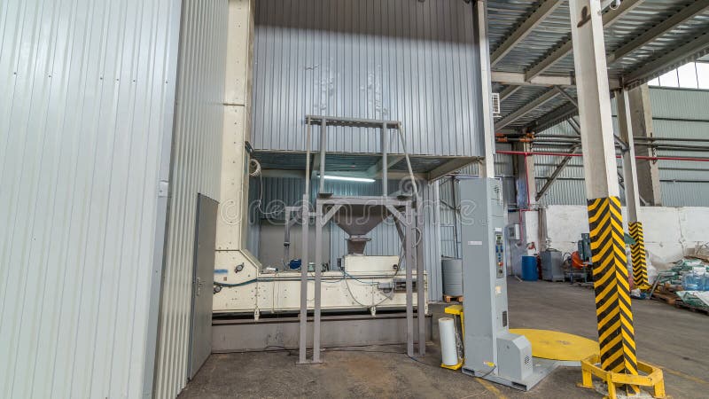 Electrical Mill Machinery and Elevator for the Production of Seeds ...