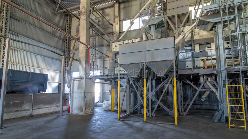 Electrical Mill Machinery and Elevator for the Production of Seeds ...