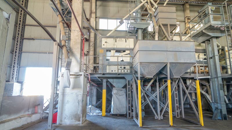 Electrical Mill Machinery and Elevator for the Production of Seeds ...