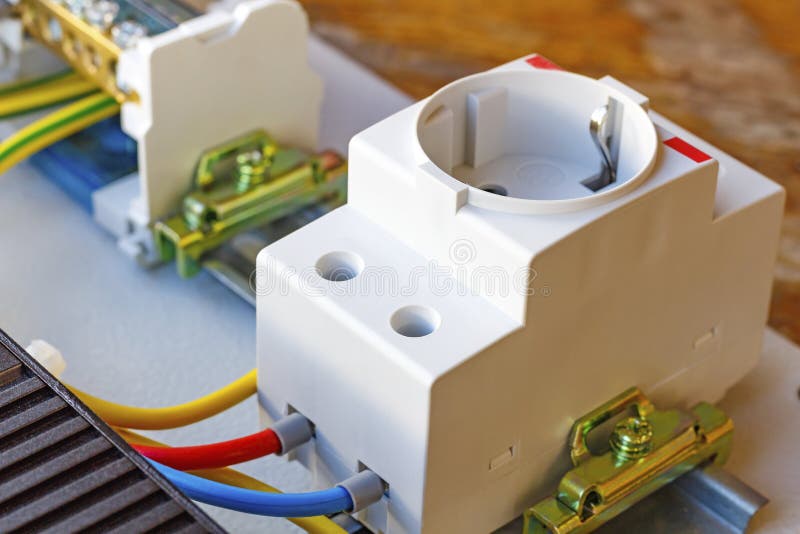 Installed on DIN Rail on Metal Mounting Plate Automatic Circuit Breaker ...