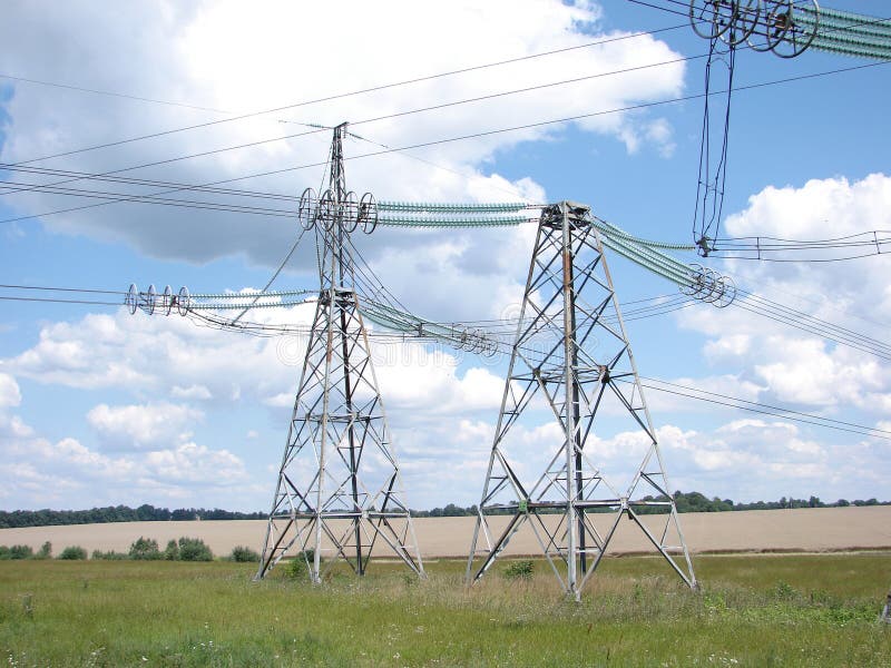 Electrical powerlines stock image. Image of mast, cable - 3517235