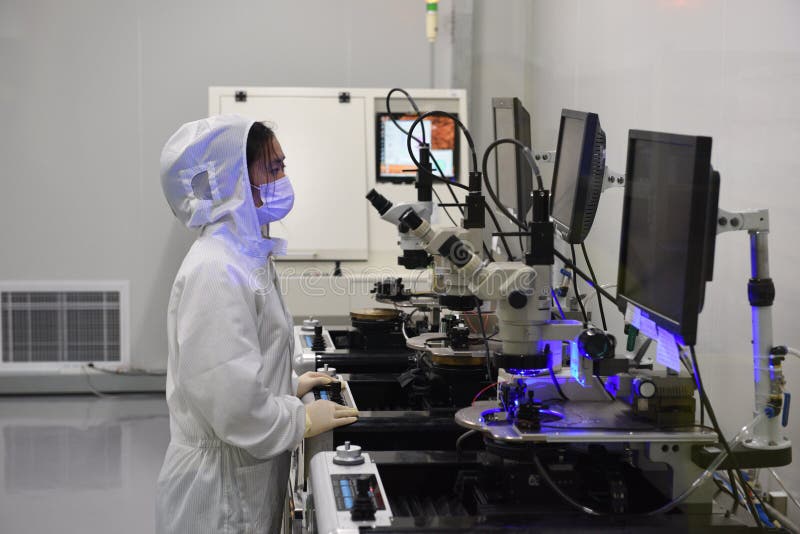 Electron Microscope with LSD Screen Stock Image - Image of laboratory ...