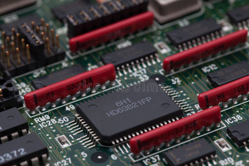 Electronic Chip on Green PCB and Parallel Resister Stock Photo - Image ...
