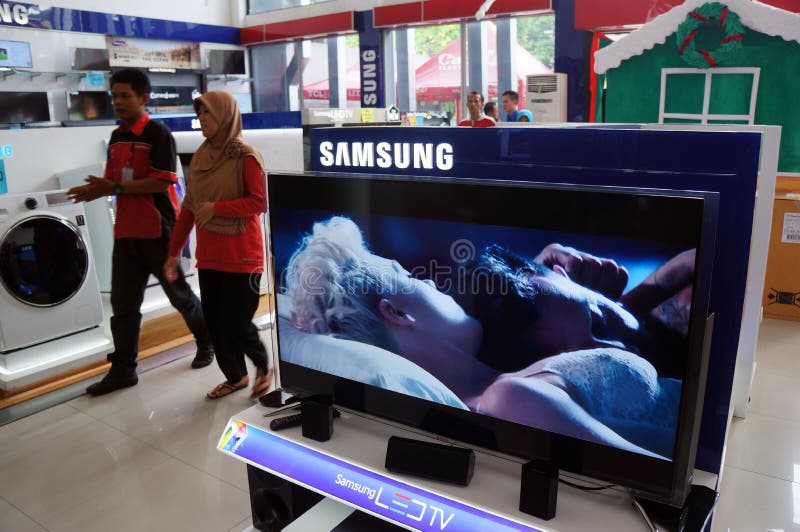 Electronic equipment editorial stock photo. Image of store - 47772223