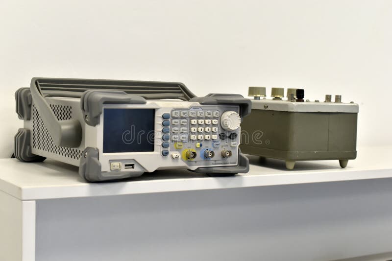 An Electronic Oscilloscope in the Laboratory. a Device for Measuring ...