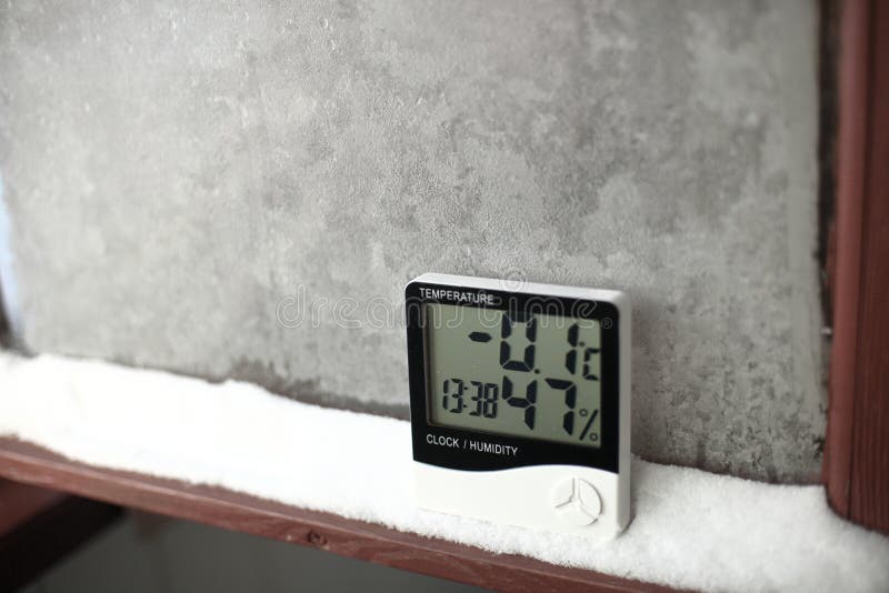 An Electronic Thermometer and Hygrometer for Temperature and Humidity ...