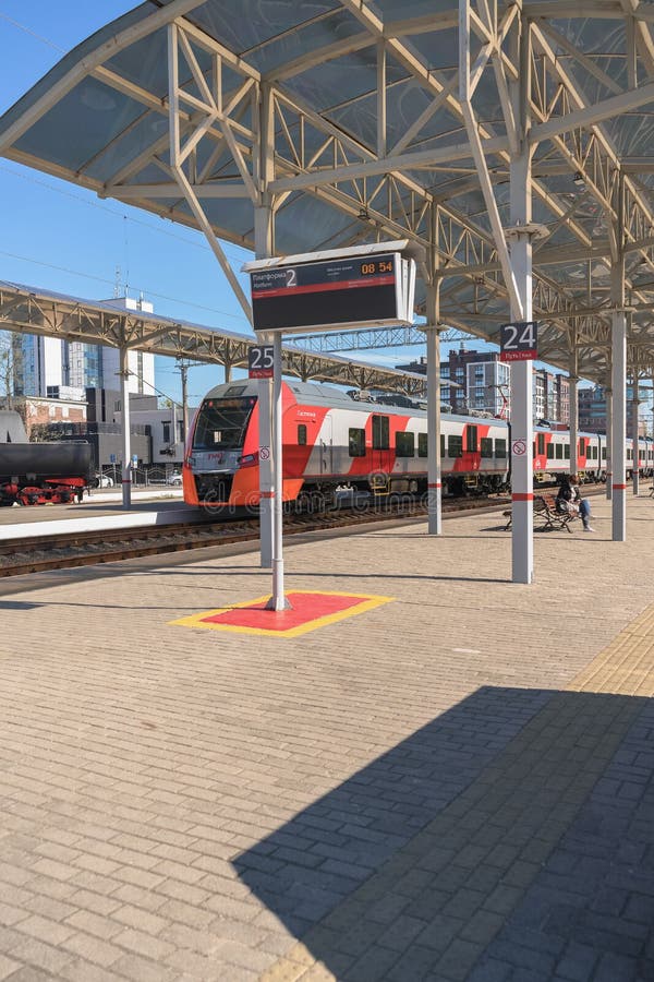 Electronical Display Board with Time of Arriving and Platform Number in ...