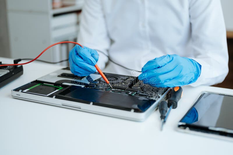 Electronics Technician, Electronic Engineering Electronic Repair ...