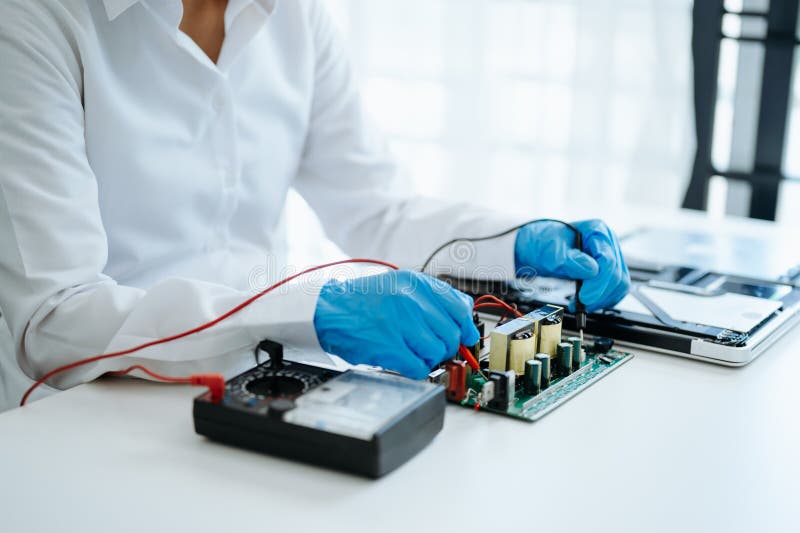 Electronics Technician, Electronic Engineering Electronic Repair ...